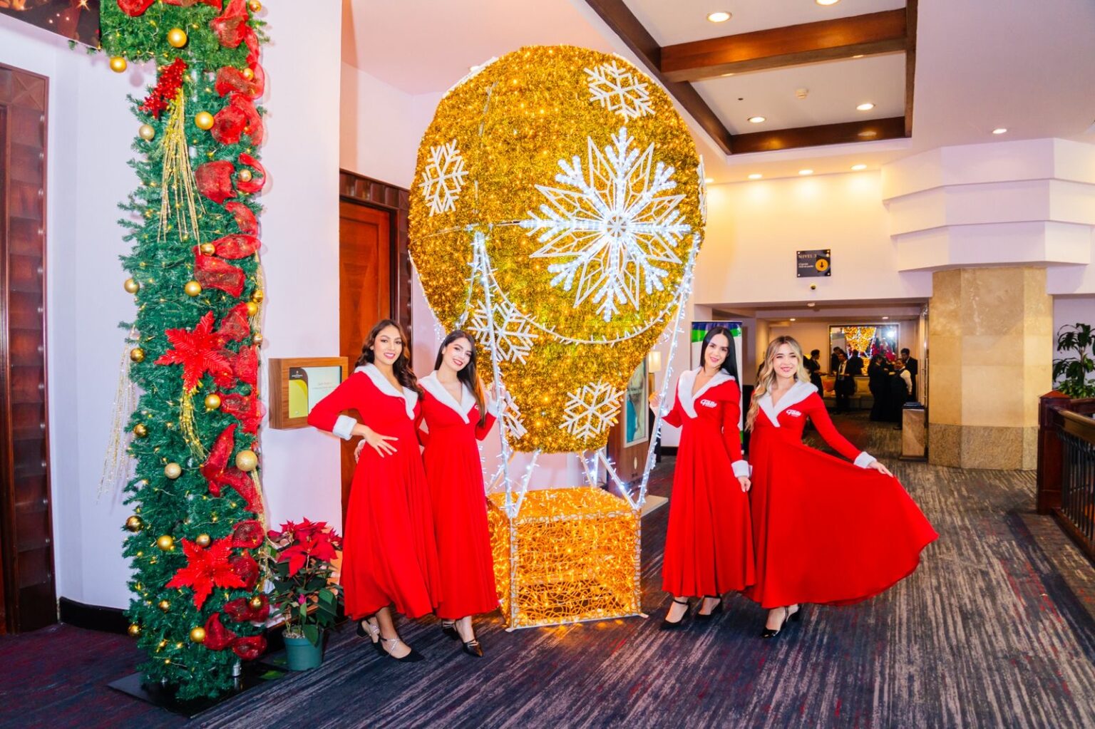 EL FESTIVAL ÁRBOL GALLO 2025 TRAE LA MAGIA A LAS FIESTAS DE FIN DE AÑO ...